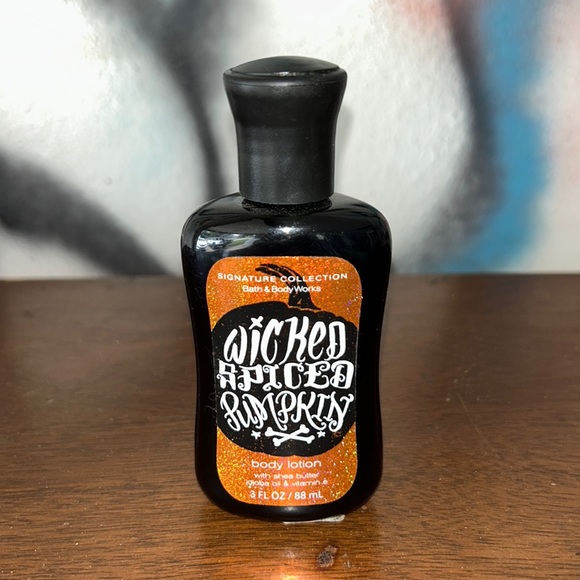 Bath & Body Works | Bath & Body | Htf Bath And Body Works Wicked Spiced ...